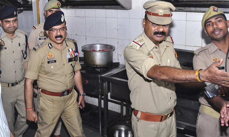 Delhi hotel fire: Cook arrested, several others detained as probe ...