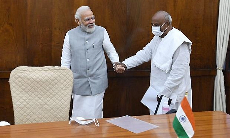 PM Modi greets ex-PM Deve Gowda on his birthday | Udayavani - Latest ...
