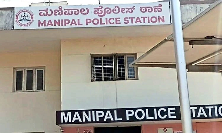Manipal: ಸಂಶಯಾಸ್ಪದವಾಗಿ ನಿಂತಿದ್ದ ದಂಪತಿ ವಶಕ್ಕೆ | Udayavani - Latest ...