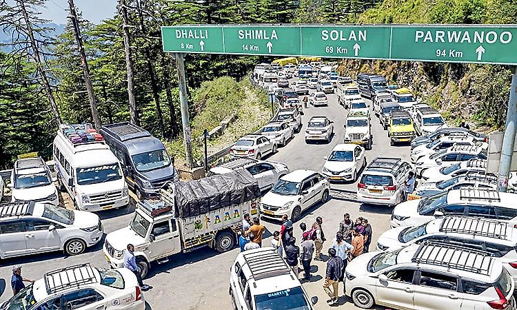 Tourists dash to Shimla as plains sizzle; 70K vehicles reach city in 72 ...