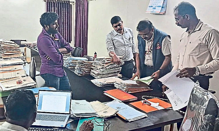 Lokayukta raid at Udupi Urban Development Authority office | Udayavani ...