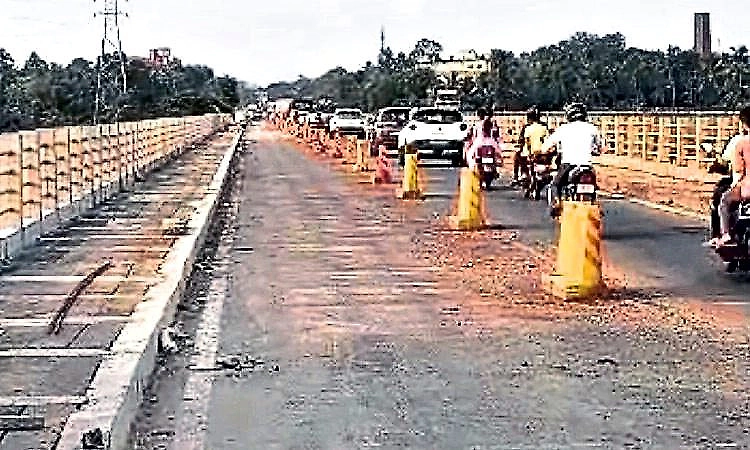 Tallur bridge: Complete pending repair work before monsoon | Udayavani ...