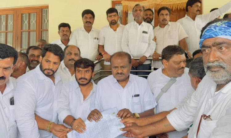 Hunasur: ತಂಬಾಕು ಬೆಳೆಗಾರರ ಸಮಸ್ಯೆ ಪರಿಹಾರಕ್ಕೆ ಯತ್ನಿಸುವೆ: ಕೇಂದ್ರ ಸಚಿವ ಎಚ್ ...