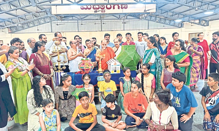 Goodudeepa Competition: ಪರ್ಯಾಯ ಶ್ರೀಕೃಷ್ಣ ಮಠ… ಗೂಡುದೀಪ ಸ್ಪರ್ಧೆ ಉದ್ಘಾಟನೆ ...